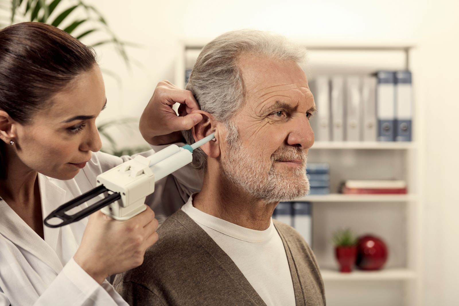 Hearing Aid Accessories Explained | Amplifon Hearing Health Care