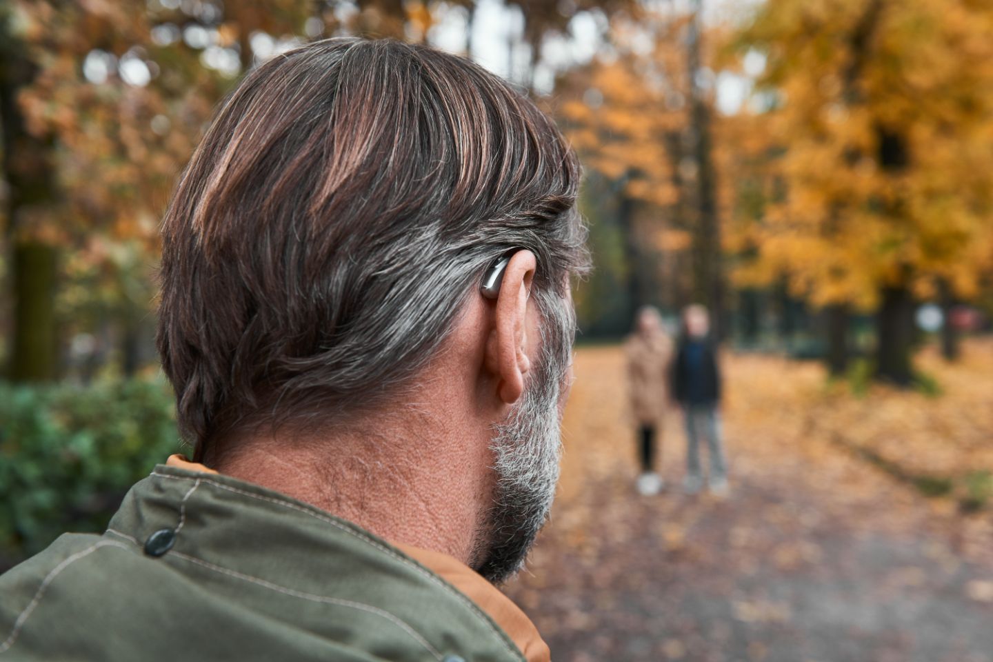 How to put in, remove and adjust Hearing Aids | Amplifon USA