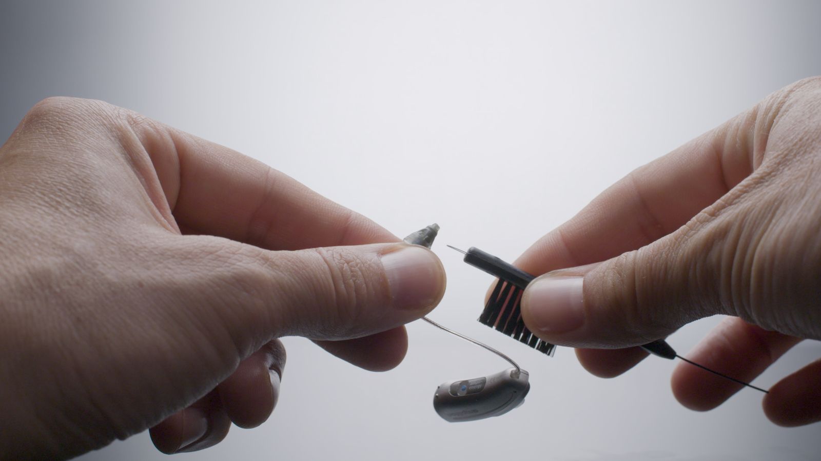 Hearing Aid Wax Guards & Filters | Amplifon USA