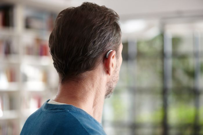 Pair Hearing Aids with Smartphone | Amplifon USA